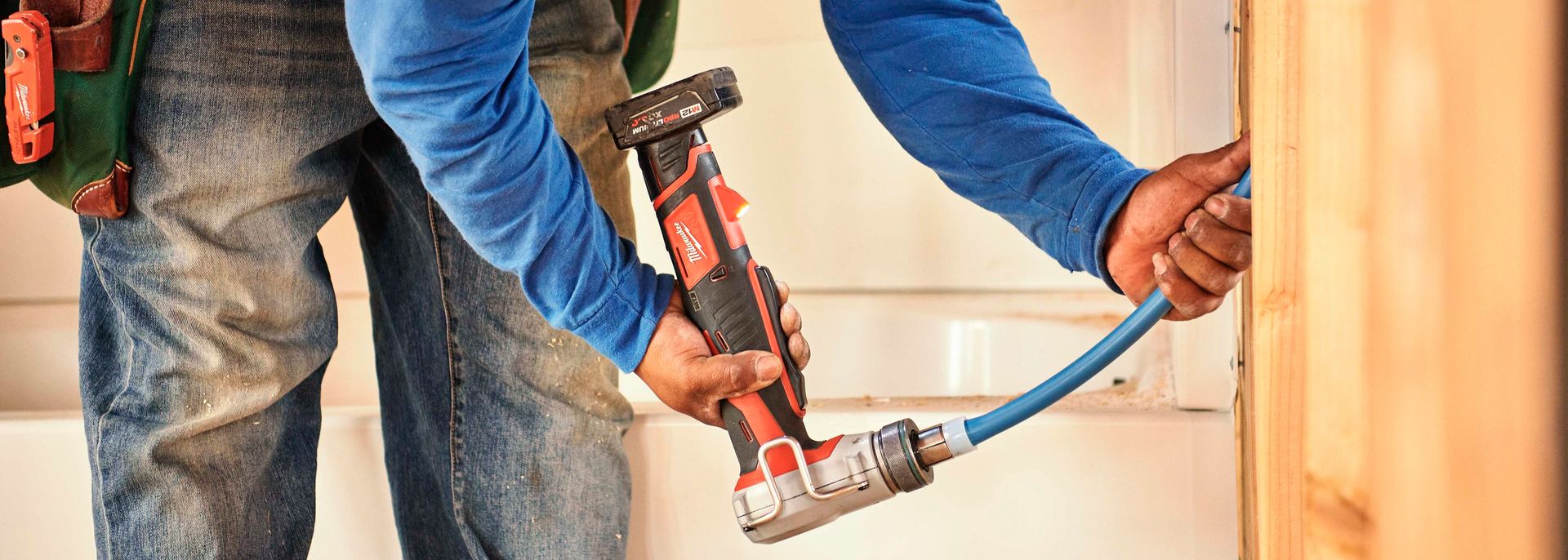 REHAU F1960 | Mechanical & plumbing | REHAU