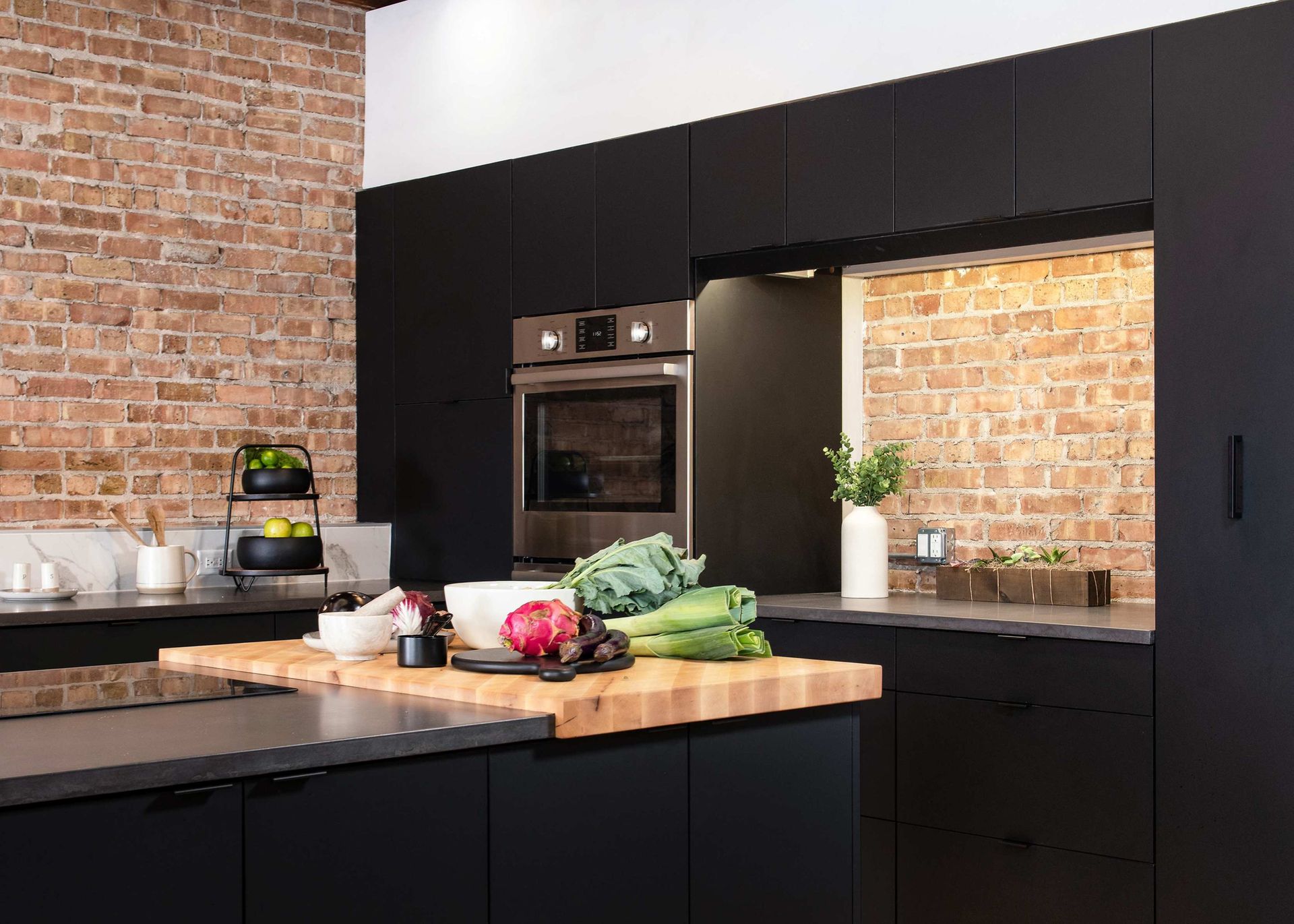 Modustrial Maker | REHAU | Millwork & Cabinetry