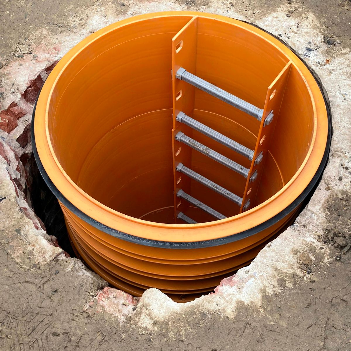 Schacht-in-Schacht Sanierung | Leer