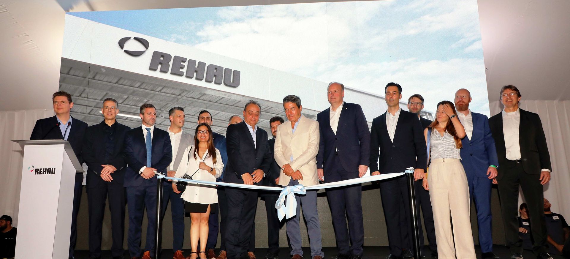 REHAU Window Solutions expandiert weiter weltweit | REHAU