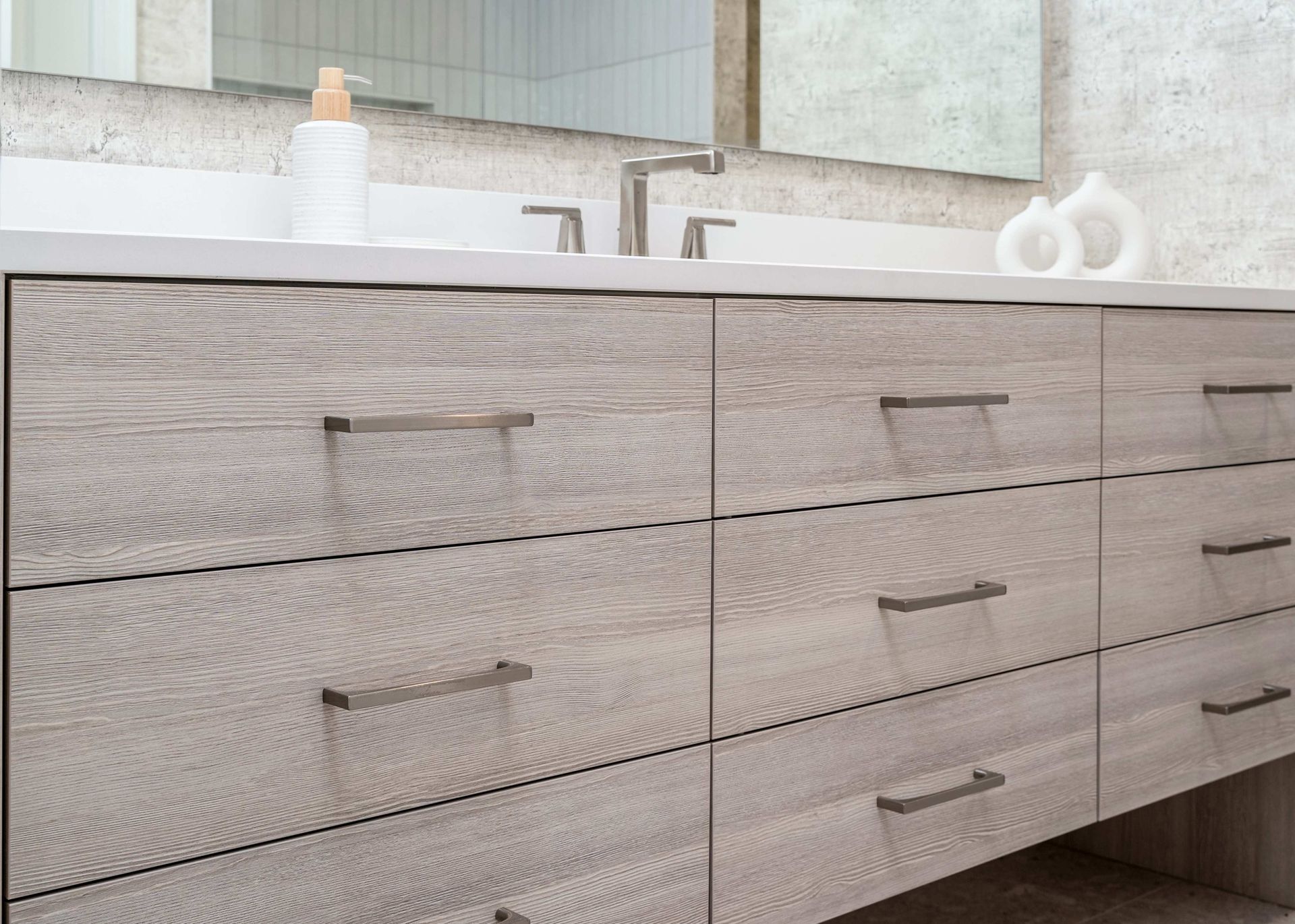 RAUVISIO ingrain wood fiber laminate surface | Millwork & Cabinetry | REHAU