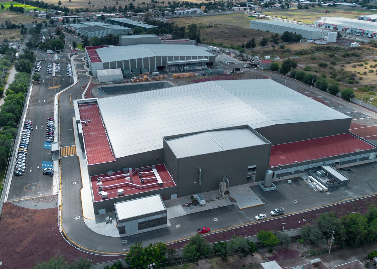 REHAU inaugura Celaya Planta 3 | REHAU