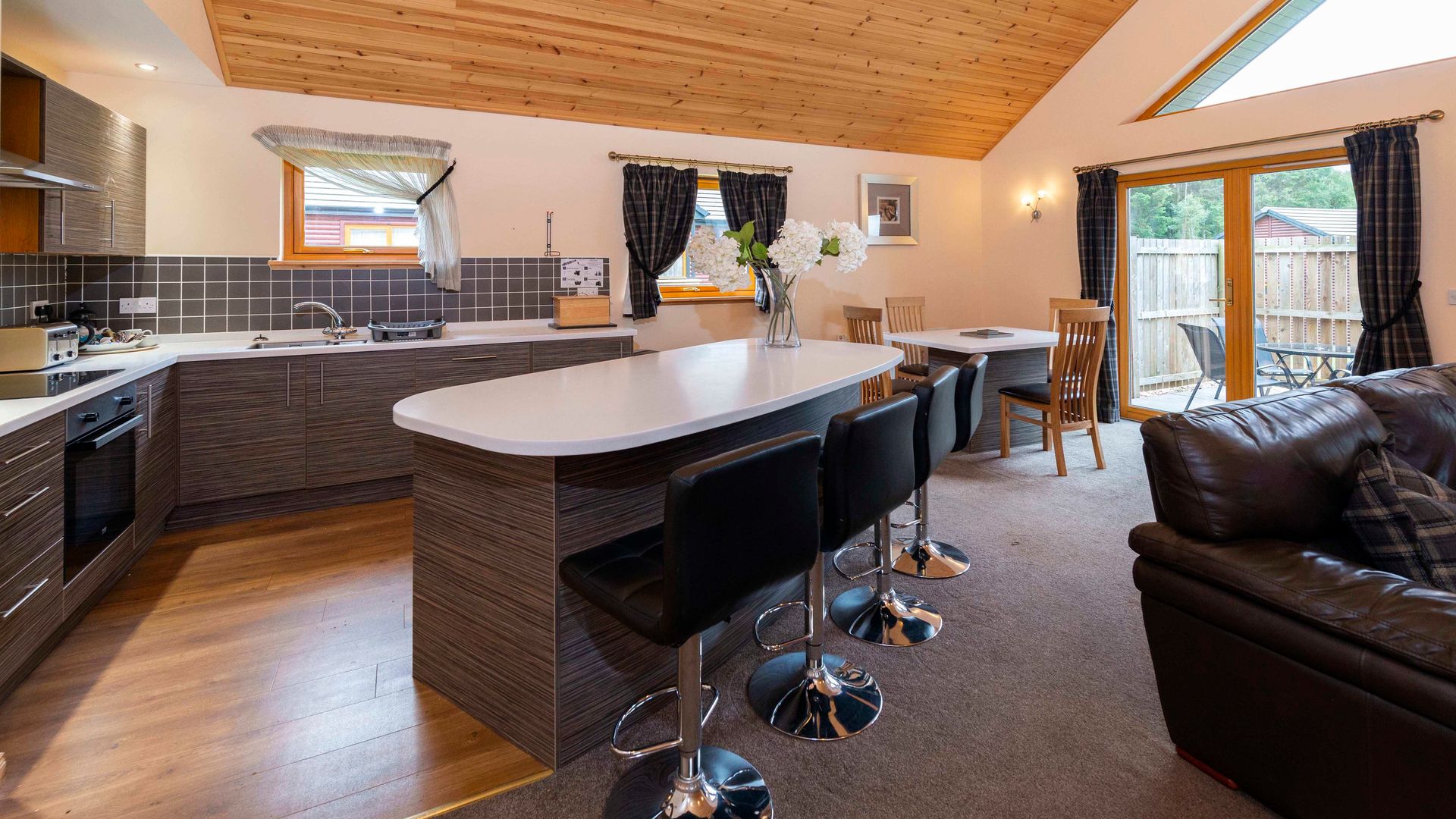 REHAU District & Underfloor Heating at Piperdam - REHAU