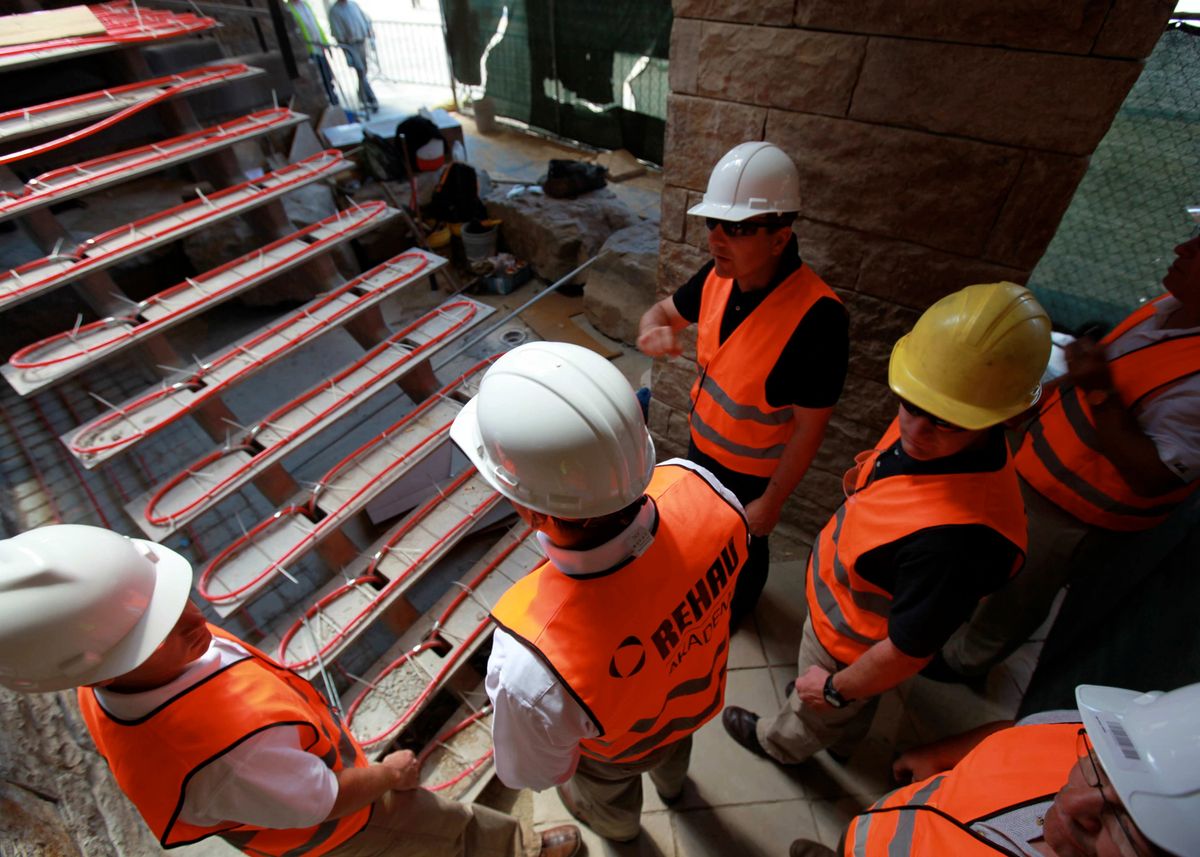 REHAU EDGE Contractor Development Program