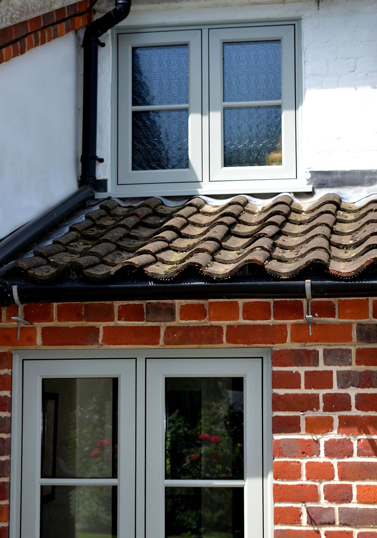 Flush Fit Windows for a Norfolk Cottage - REHAU