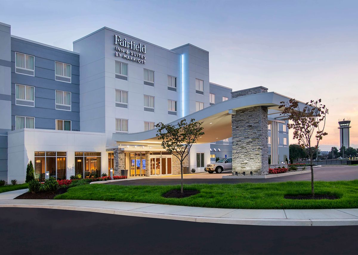 Fairfield Inn & Suites Harrisburg International Airport | Windows ...