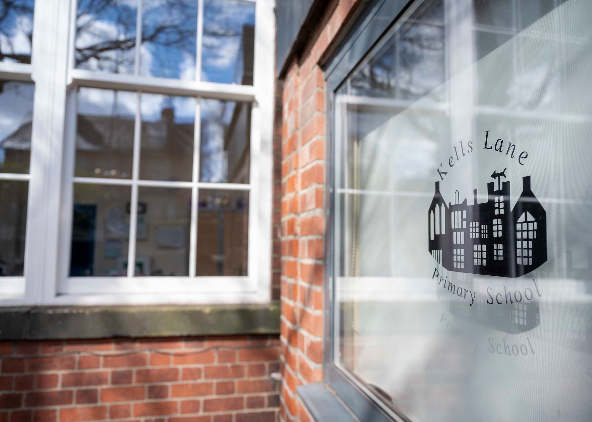 Primary School Window Replacement Gets Five Stars - REHAU